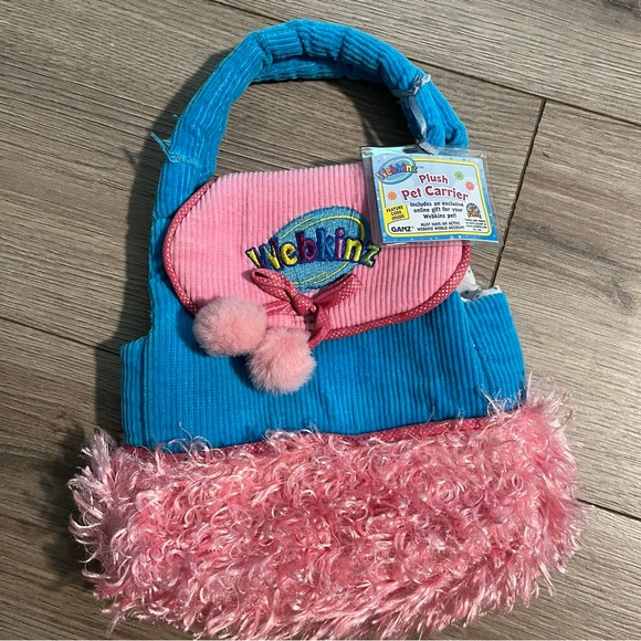 GANZ | Accessories | Webkinz Blue And Pink Plush Pet Carrier With Code ...